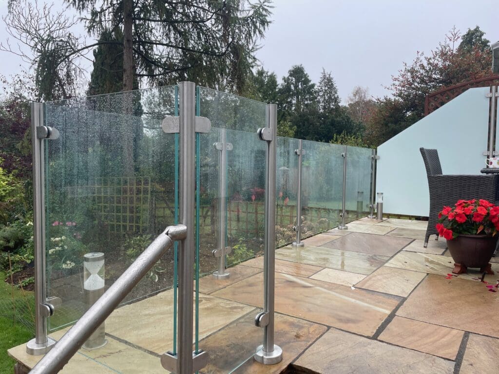 Free Floating Glass Balustrade - Surrey → Visage Glass and Steel